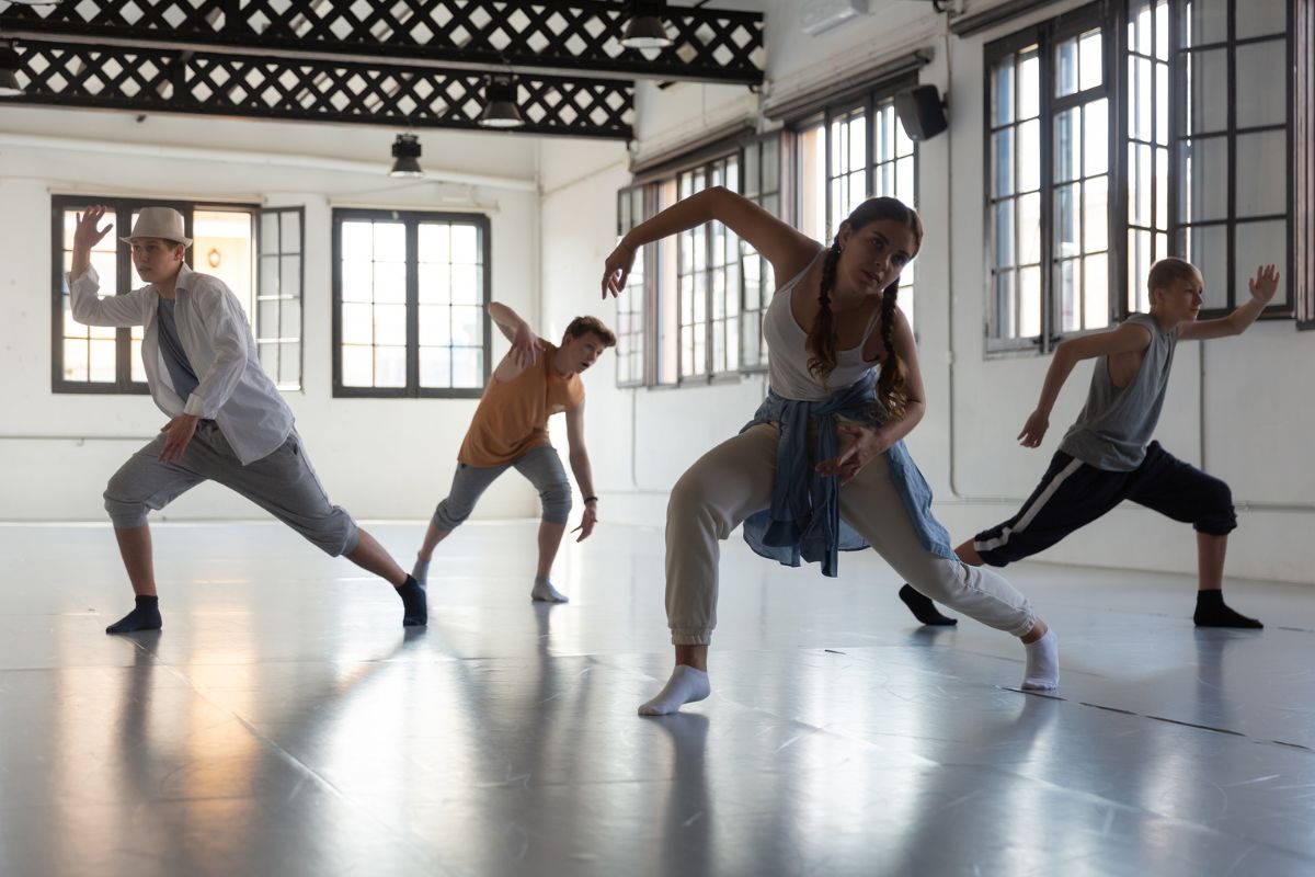 Dançar: Uma Arte que Encanta e Uma Paixão que Conecta ENERGIA ELEVADA