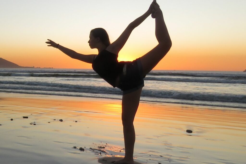 Ioga para Iniciantes: Desvende os Benefícios para Corpo e Mente ENERGIA ...